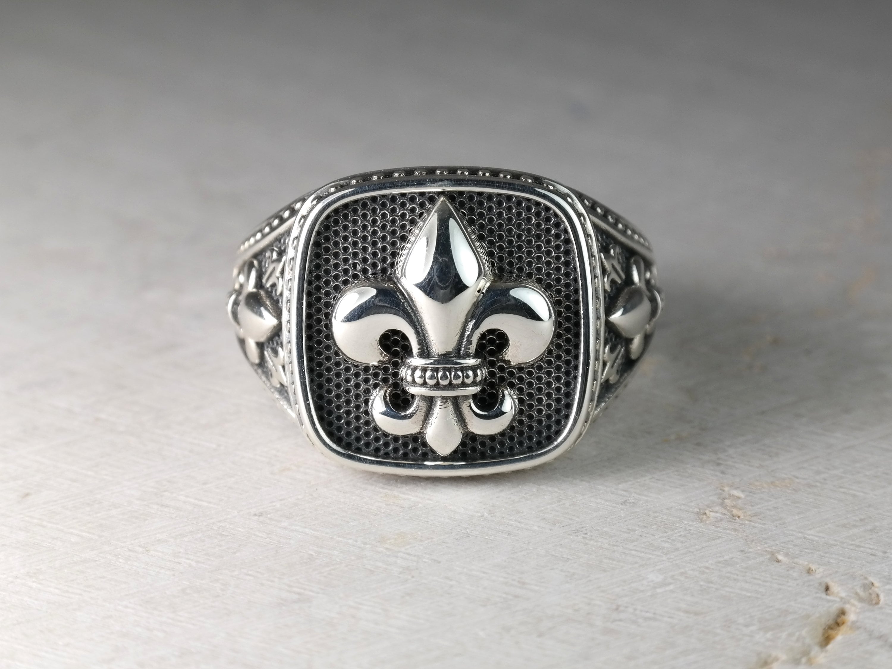 Signet Ring With Fleur De Lis Design Royal Lily Jewelry - Etsy