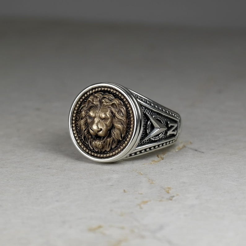 Signet Ring With Compass Design, Unisex Chevalier Round Leo Zodiac ...