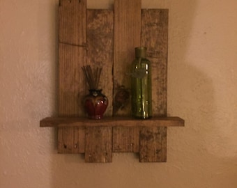 Small Pallet Wood Shelf - Etsy