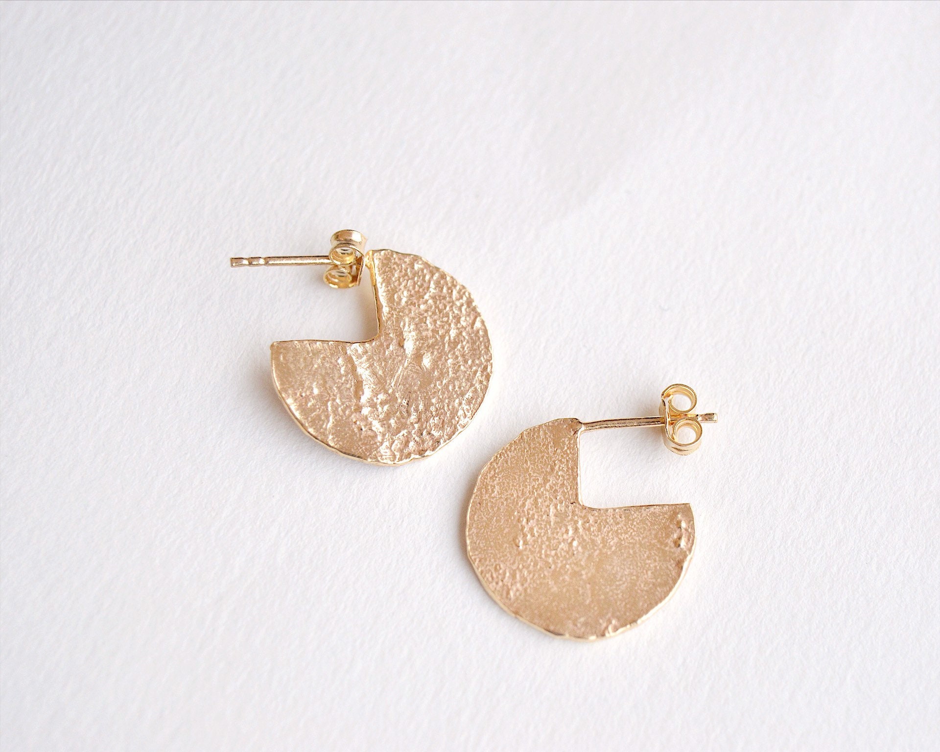 Geometric gold earrings Modern circle studs Minimal fashion | Etsy