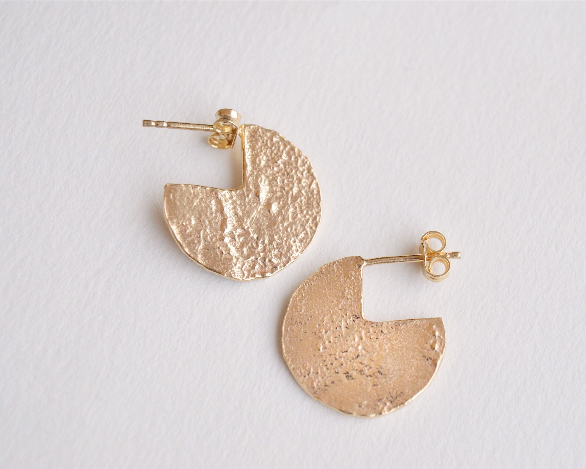 Geometric gold earrings Modern circle studs Minimal fashion | Etsy