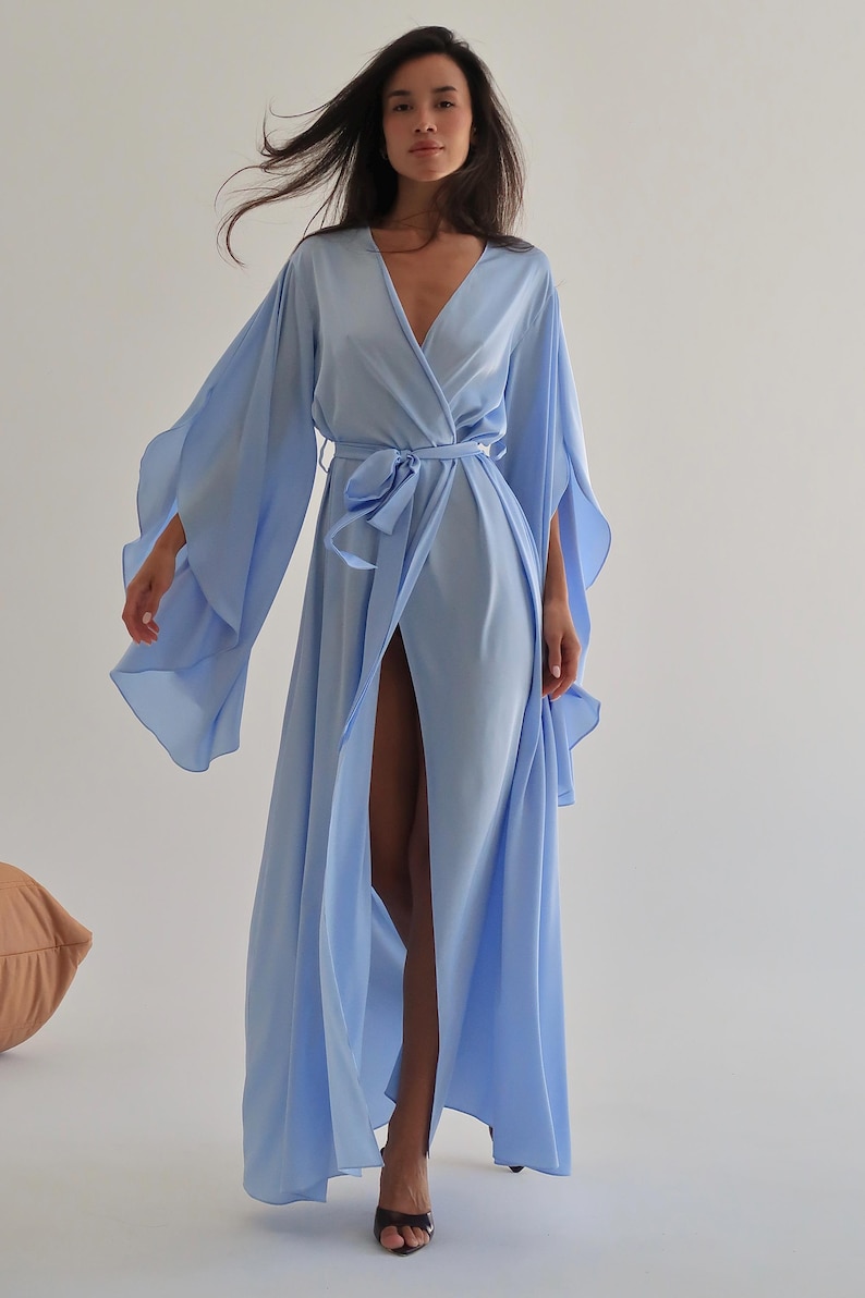 Elegant Long Silk Robe With Flowing Sleeves - Ideal for Bridal Prep ...