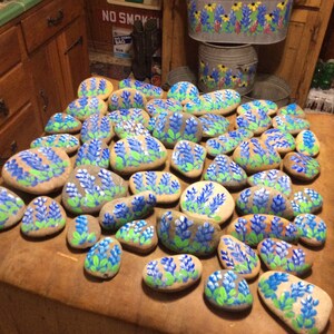 Hand Painted Texas Bluebonnet Wild Flower State Flower River Rock Paper ...