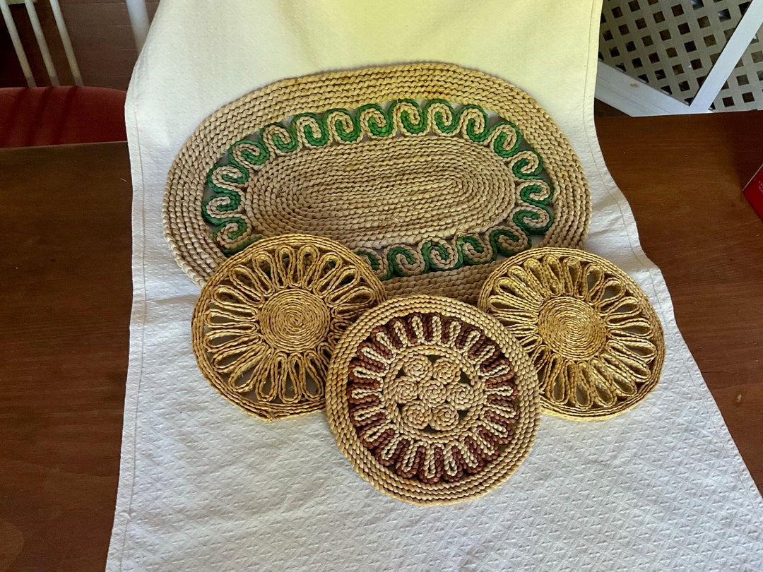 Four Raffia Woven Mats Three Small Round, One Large Oval, Great Neutral ...