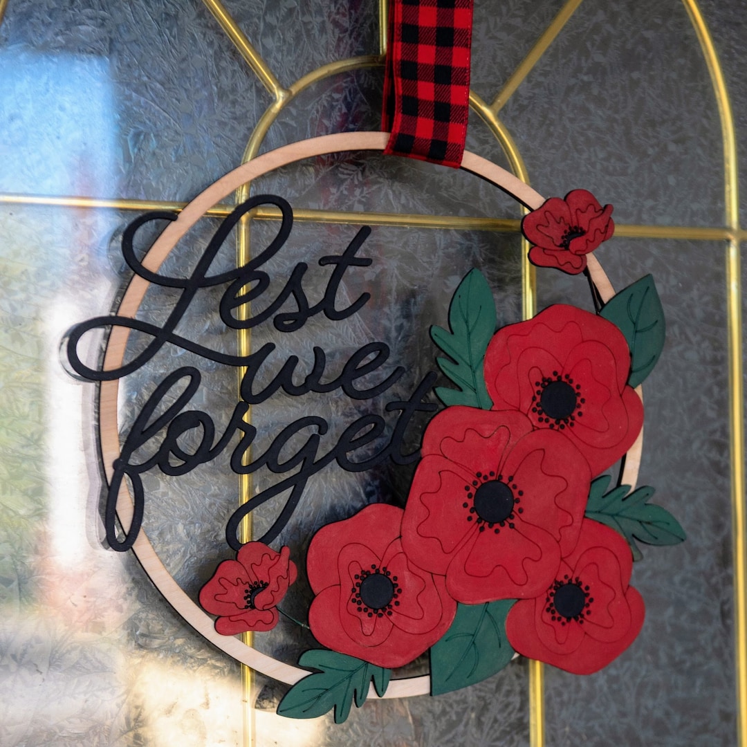 Wooden Remembrance Day Poppy Wreath Lest We Forget Wreath or Wall ...