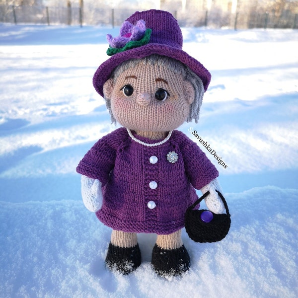 Knitted Queen Elizabeth Doll - Etsy