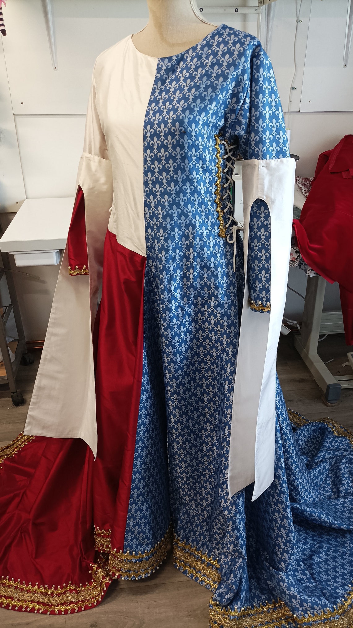 Medieval Woman Dress, Medieval Dress, Historical Costume, Historical ...