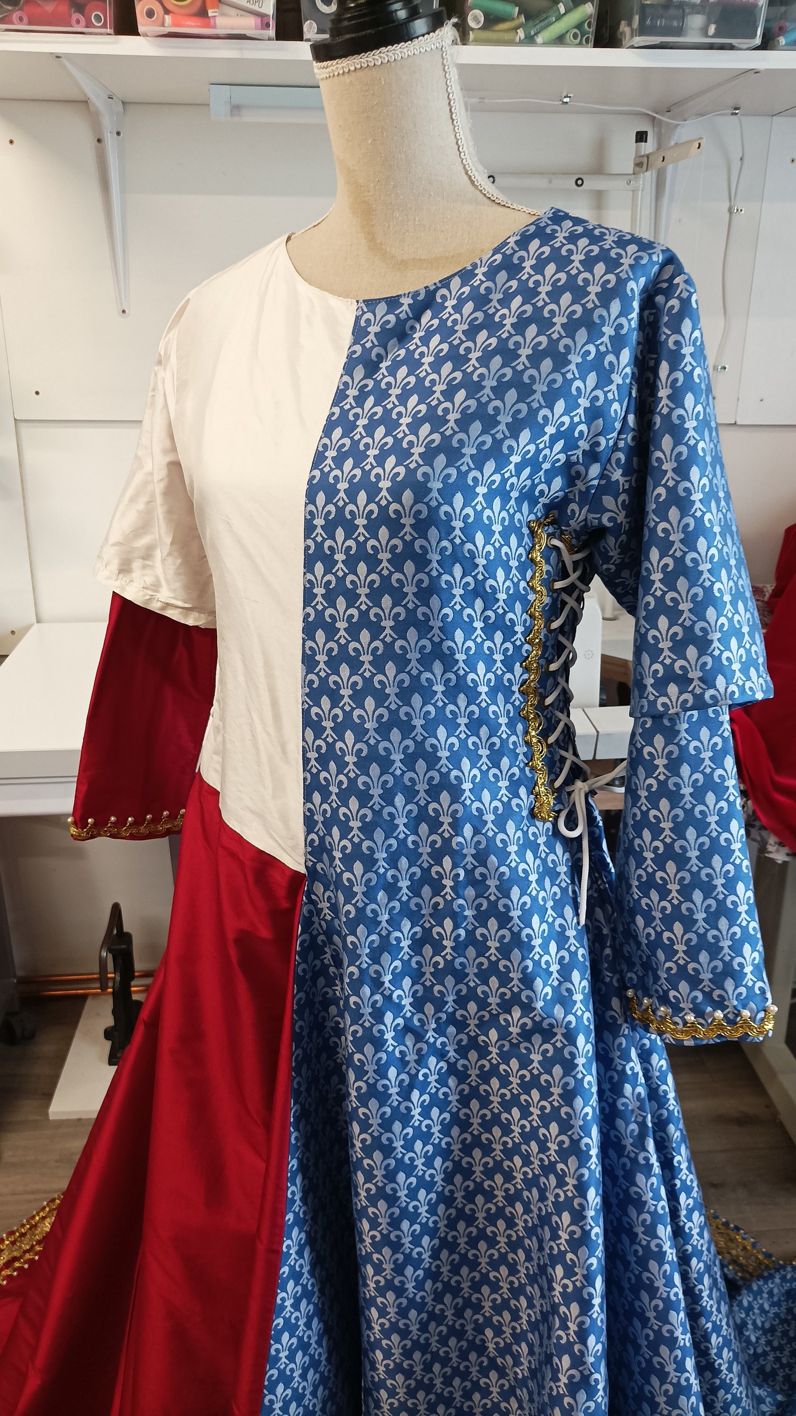 Medieval Woman Dress, Medieval Dress, Historical Costume, Historical ...