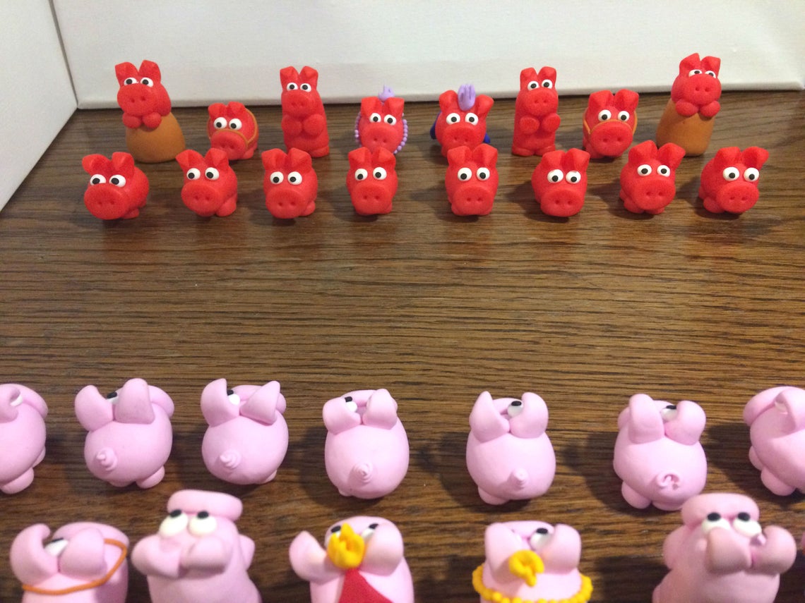 A Pig Chess Set - Etsy