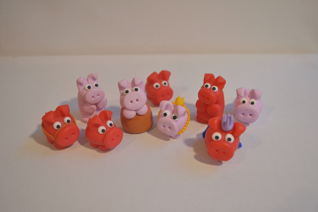 A Pig Chess Set - Etsy