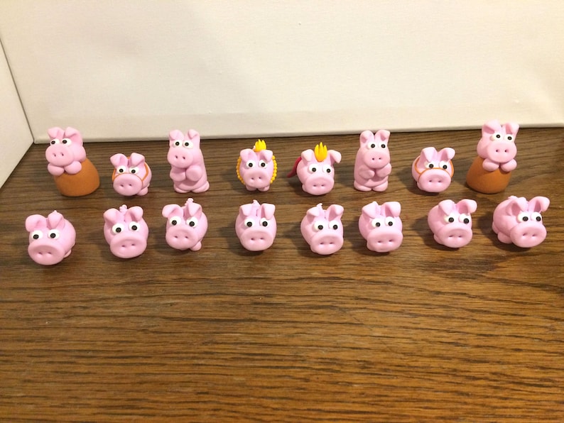 A Pig Chess Set - Etsy