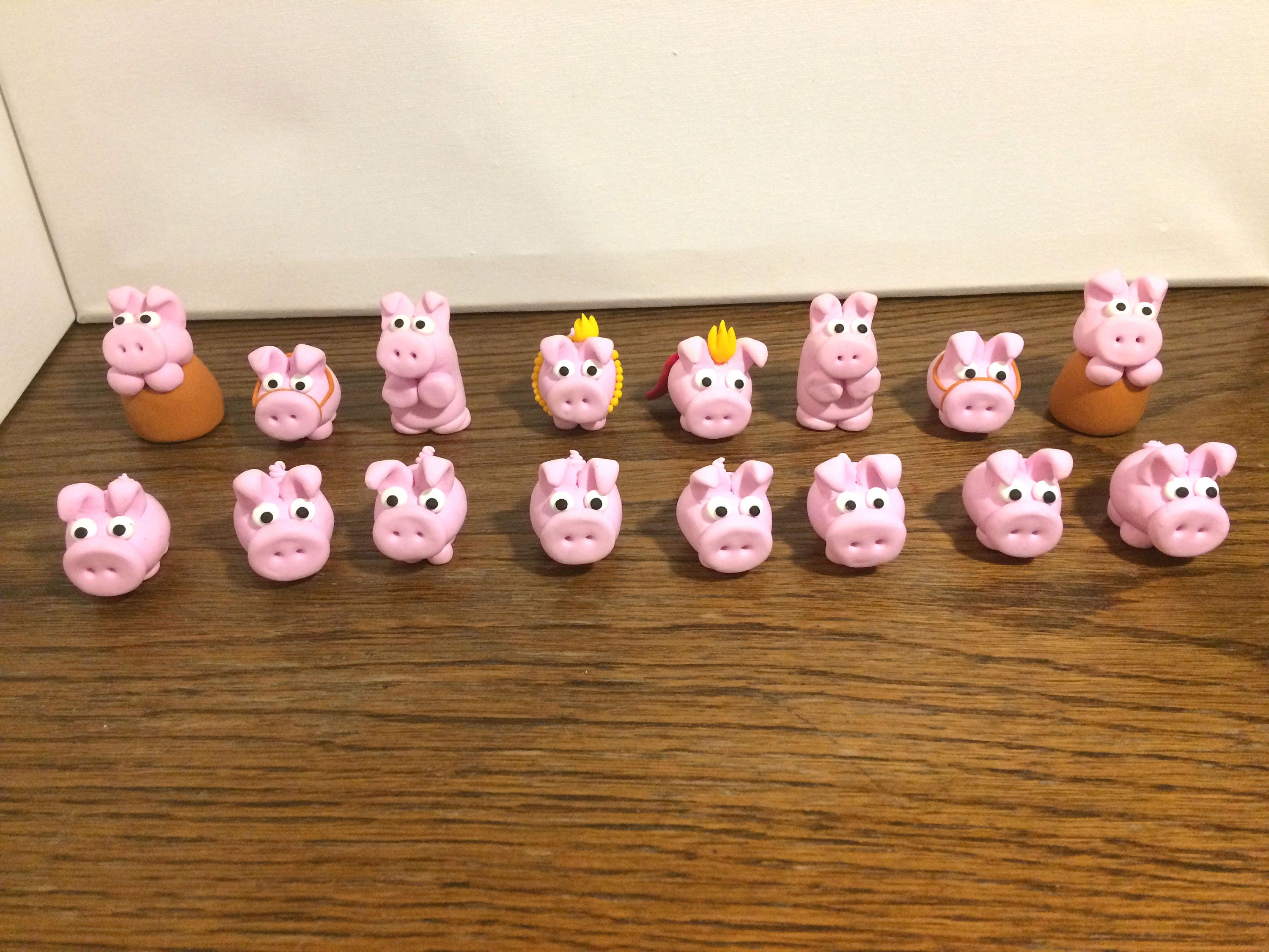 A Pig Chess Set - Etsy