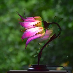 Green Pink Fairytale Style Table or Desk Lamp, Magical Flower-shaped ...