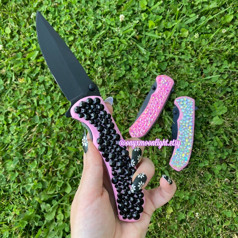 LIMITED EDITION 2025 Pink Steel Blade Pocket Knife W/ Crystals | Bling ...