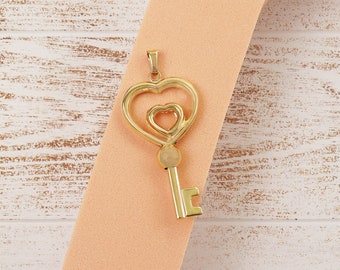 Solid 14k Yellow Gold Love Key With Apre Il Tuo Cuore Charm Open Your ...