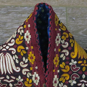 VINTAGE TURKMEN CHIRPY - Old Hand-embroidered Teke Woman's Silk Cherpy ...