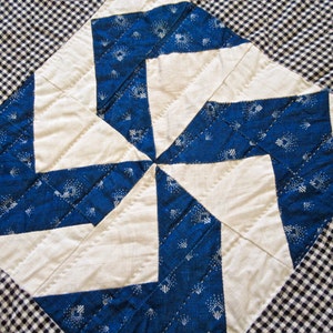 Virginia Reel Antique Quilt in Indigo Print - Etsy