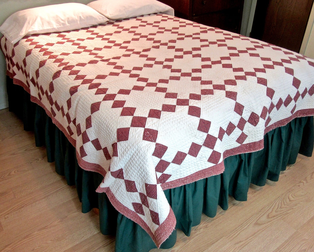 Irish Chain Antique Quilt in Madder Red Print on Off-white, Hand ...