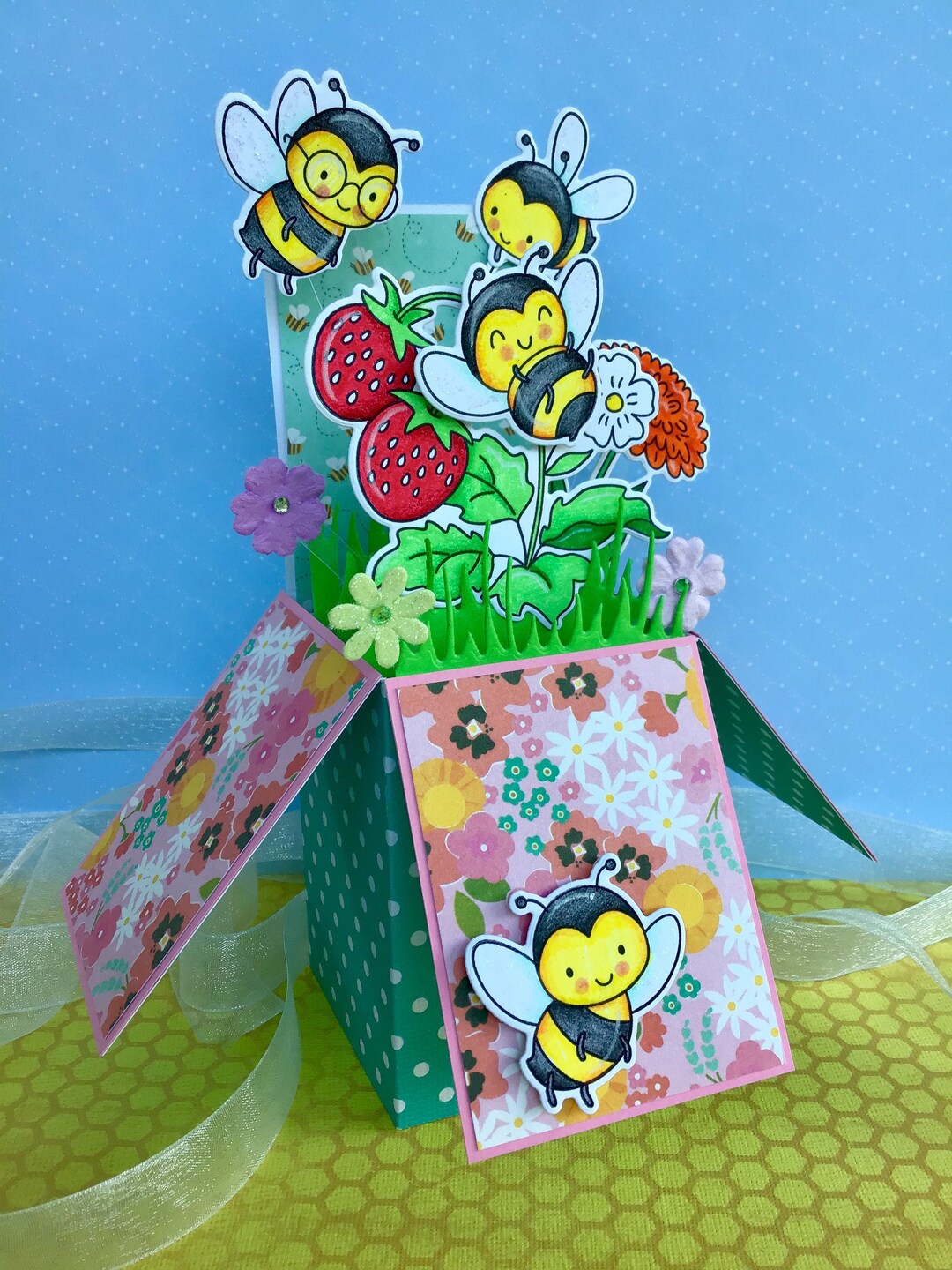 Unique Pop up Bee Card-in-a-box, All Occasion Card, Birthday ...