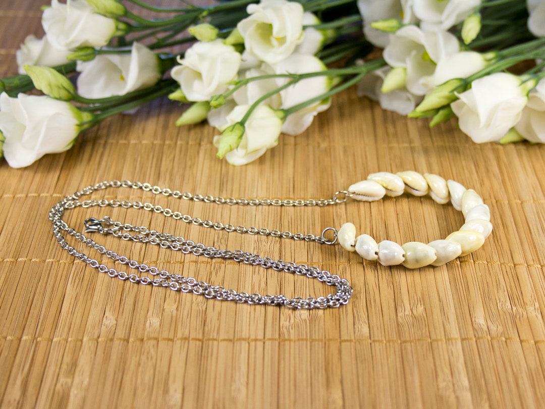 Simple Long Necklace in Shells on Chain. Tahitian Shell Long Pendant ...