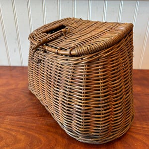 Antique Fishing Creel Vintage Fishing Creel Vintage Cabin Decor Vintage ...