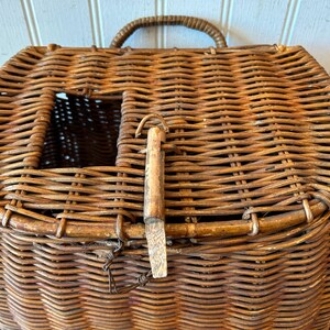 Antique Fishing Creel Vintage Fishing Creel Vintage Cabin Decor Vintage ...