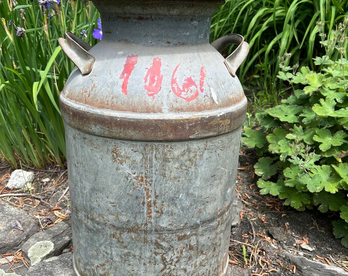 Vintage Full Size Milk Can Milk Can Unmarked 10 Gallon Steel Milk Can ...