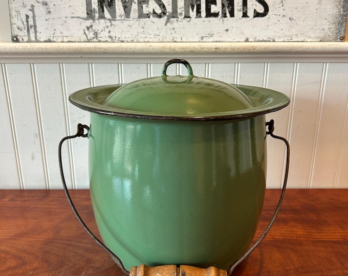 Green Enamelware Bucket Vintage Green With Black Trim Enamelware ...