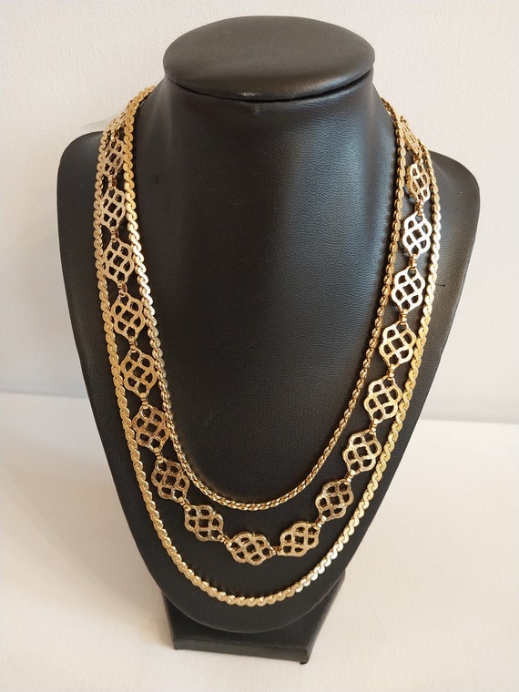 Vintage gold tone triple - Gem