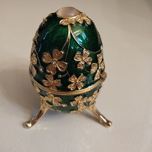 Versailles Emerald Green Egg - Etsy