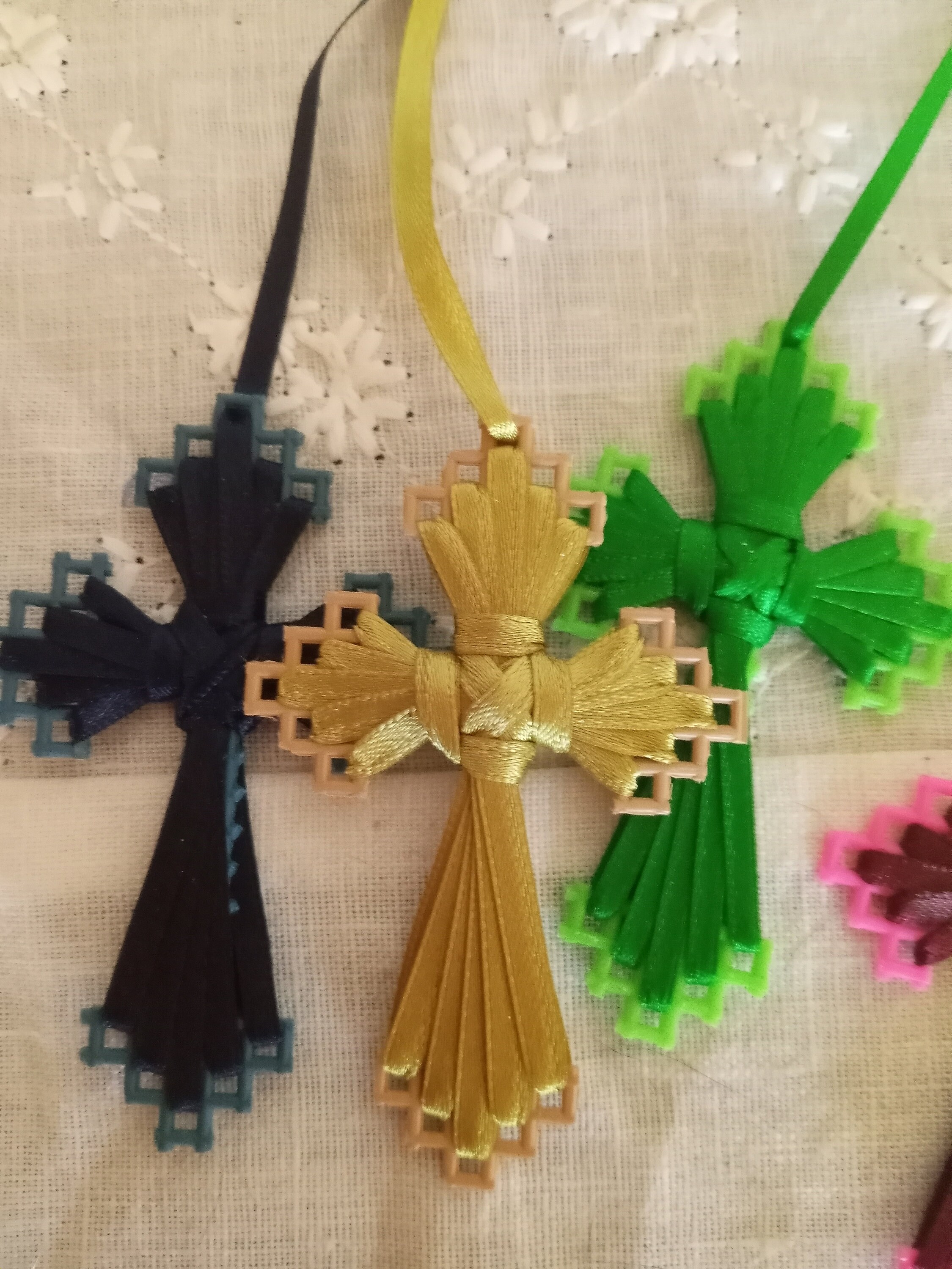 Set of Cross Shaped Ribbon Book Marks - Etsy