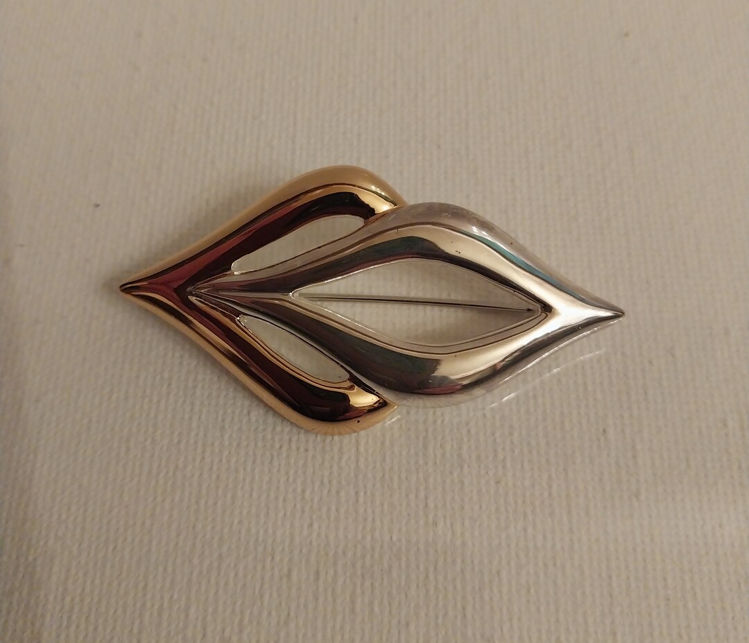 Napier Two Toned Leaf Pin - Etsy