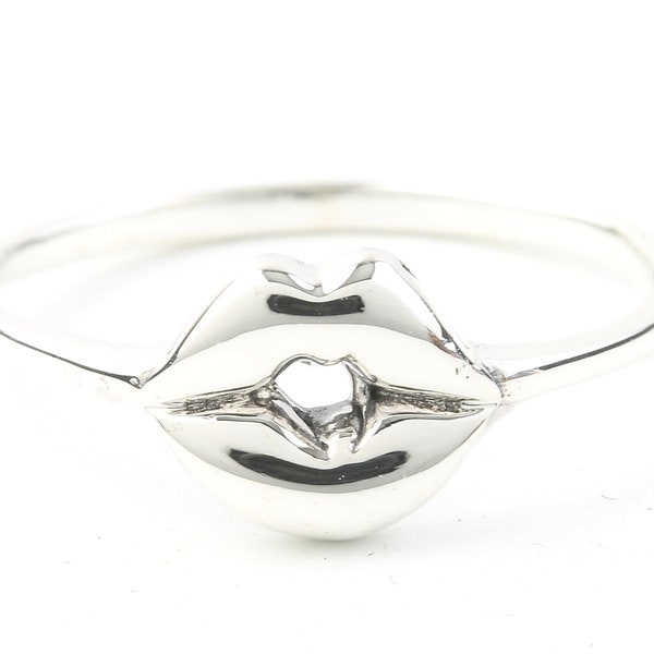 Kiss Ring - Etsy