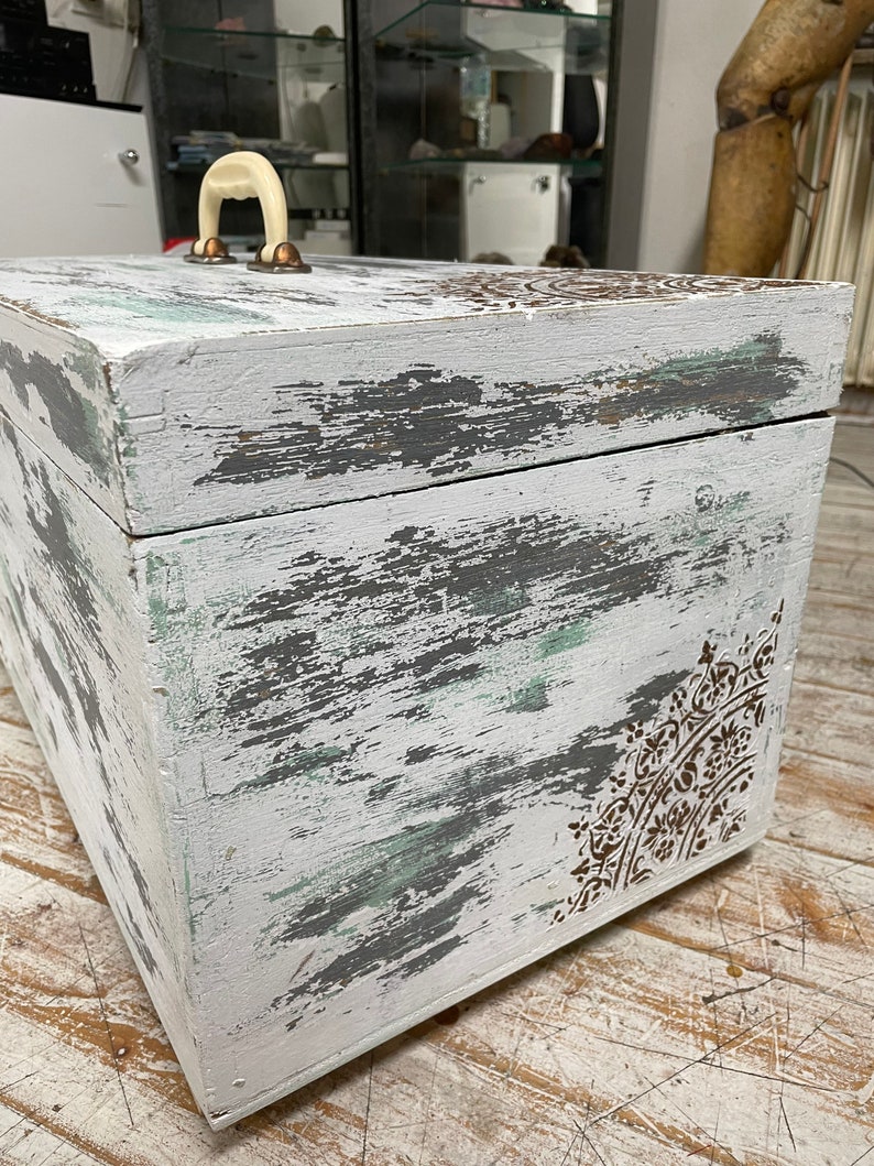 Vintage Chabby Chic Traveling Tool Box - Etsy