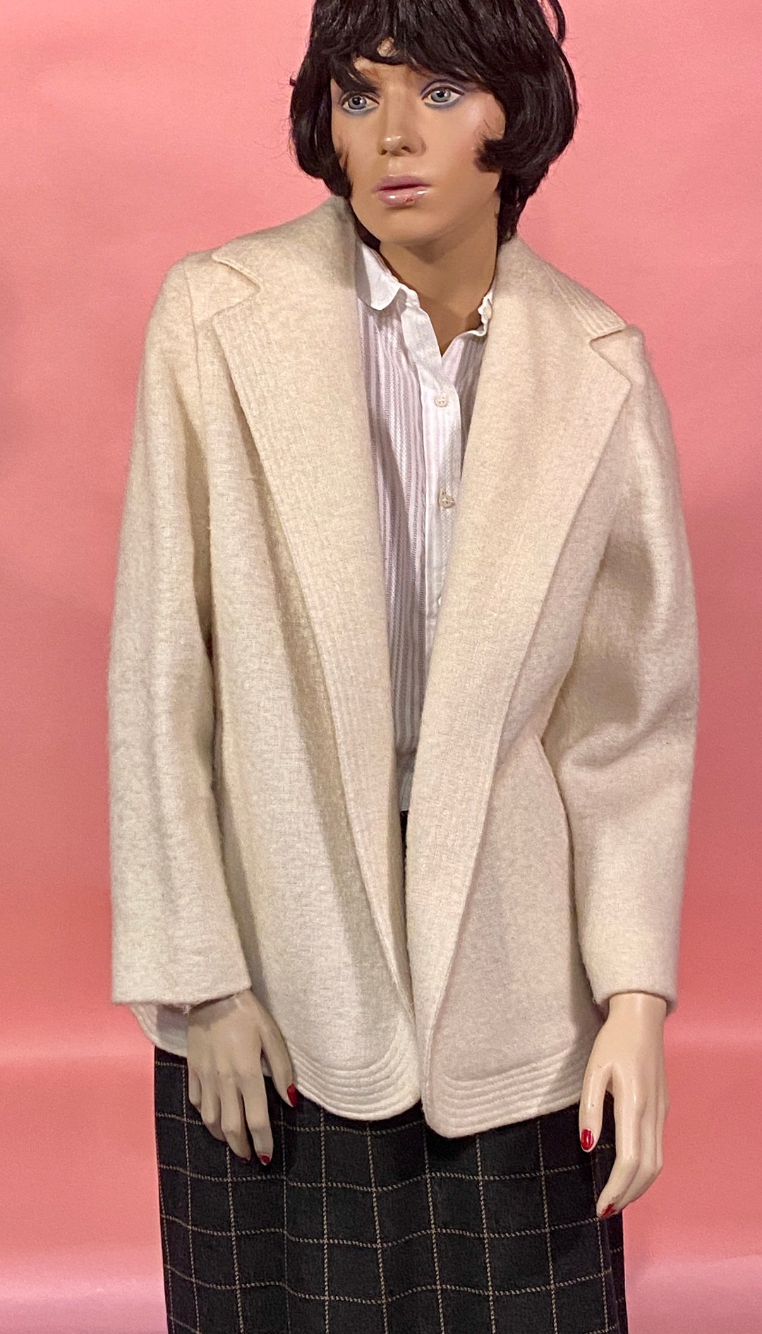 Vintage 1970’s Creamy White Women’s Wool Jacket Wide Lapels No Clouser ...