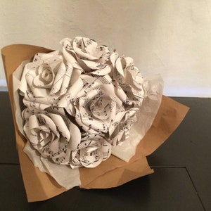 Paper Flower Bouquet / Music Flowes / Paper Flowers - Etsy