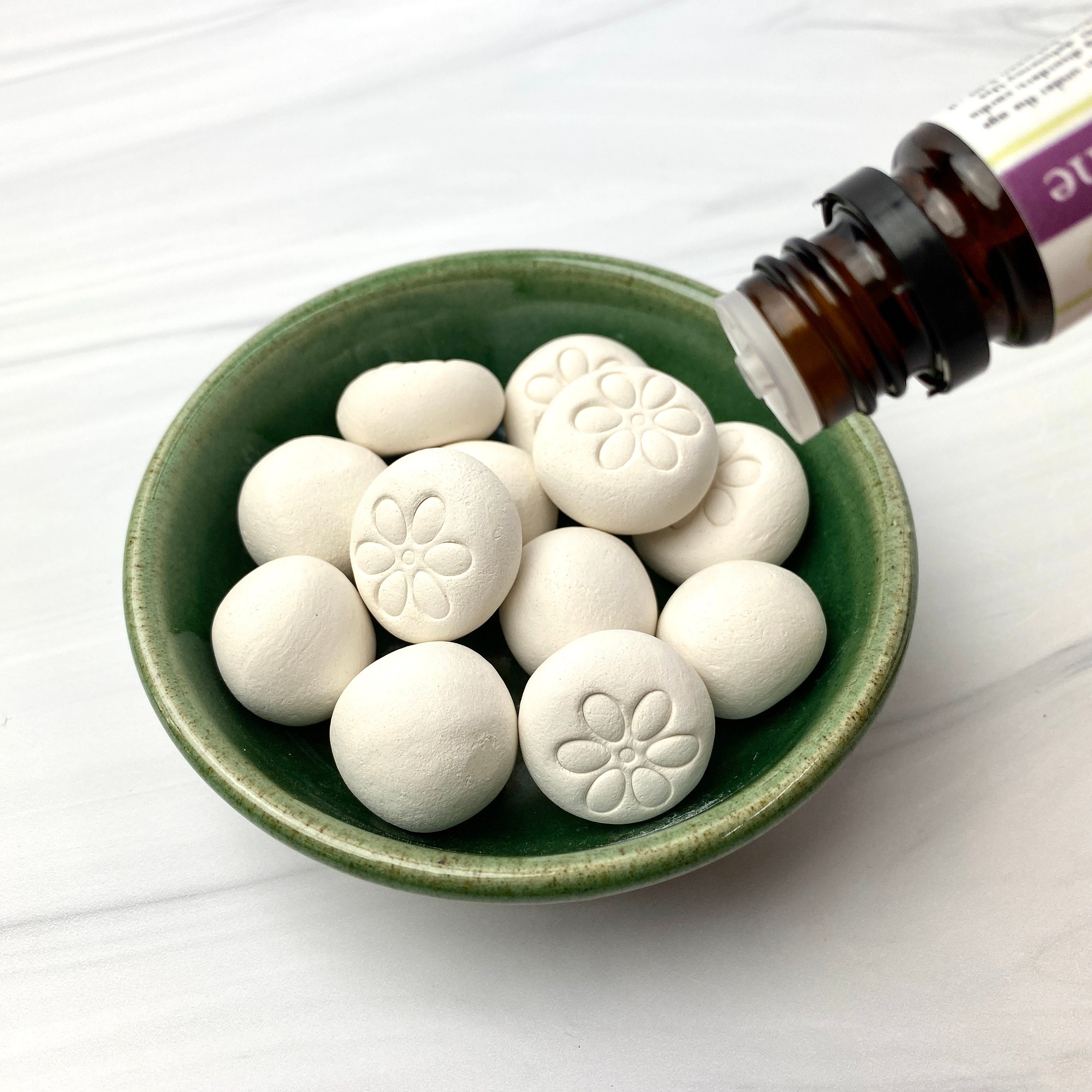 White Porcelain Essential Oil Diffuser/ Eco Friendly - Etsy Israel