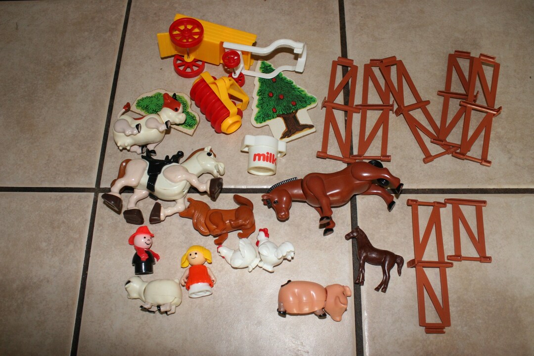 1976 Play Skool Animals Richard Scarry Farm Puzzletown Busytown Play ...