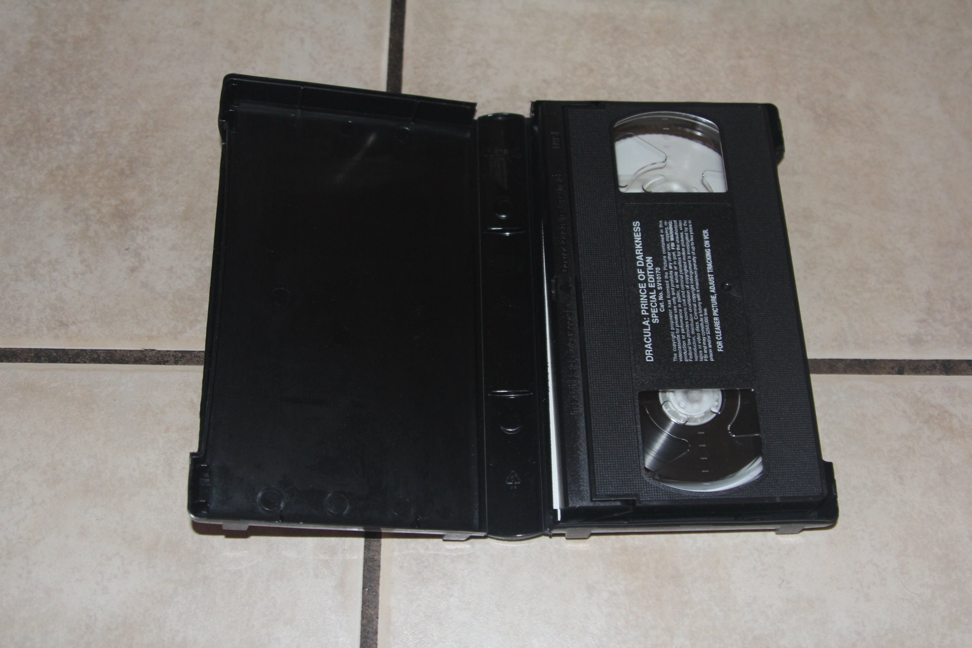 Dracula Prince of Darkness VHS With Clamshell Case Christopher Lee ...