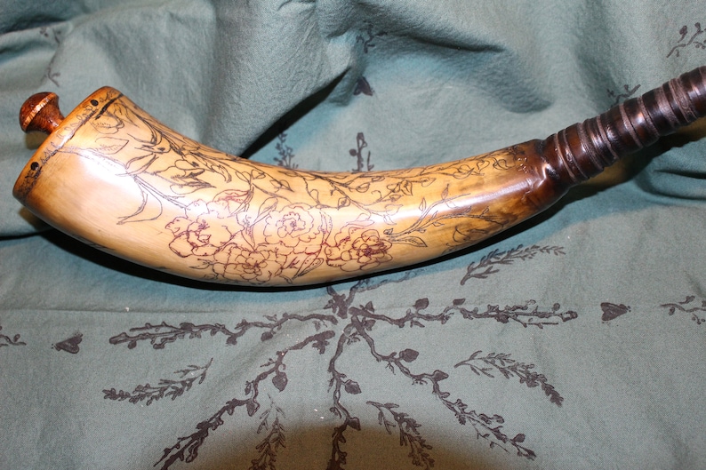 Rose's of Independence Powder Horn - Etsy