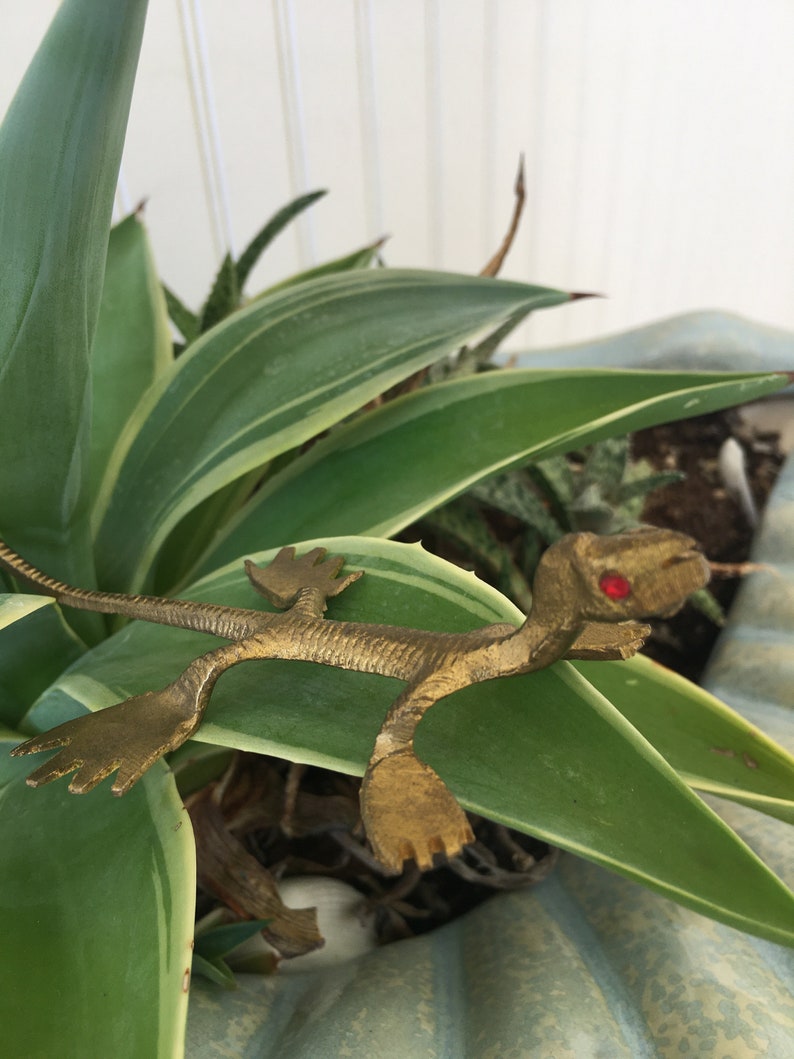 Vintage Miniature Brass Lizard: Red Jewel Eyes, Reptile Decor - Etsy
