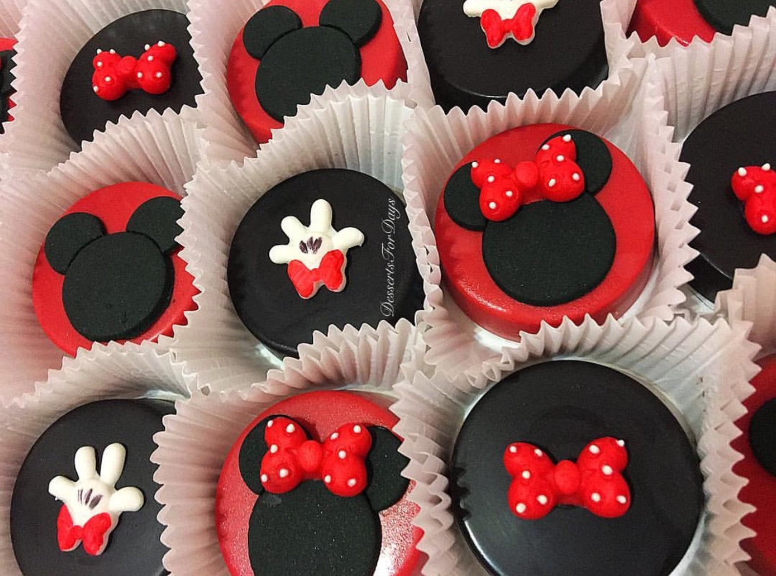 1dz. Mickey and Minnie Mouse Chocolate Covered Oreos. Mickey Mouse ...