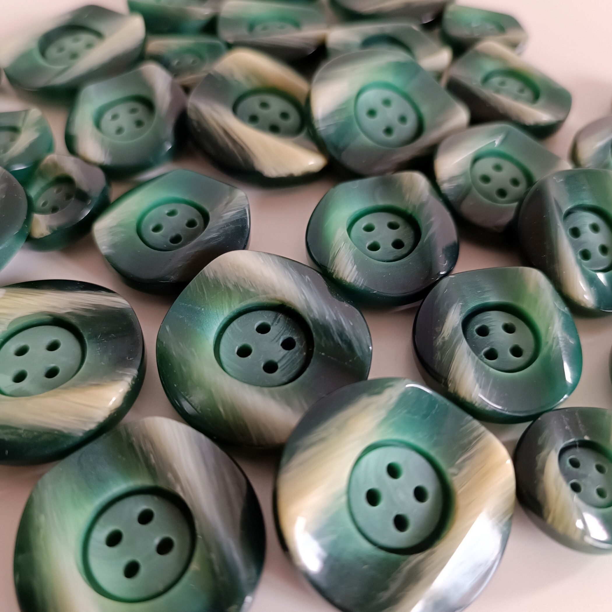70s 80s Green Shaded Buttons Dress Buttons Made in Italy - Etsy