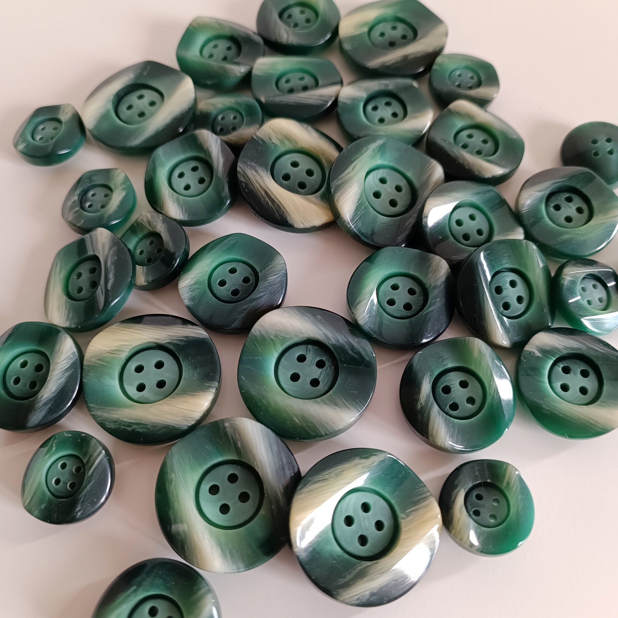 70s 80s Green Shaded Buttons Dress Buttons Made in Italy - Etsy