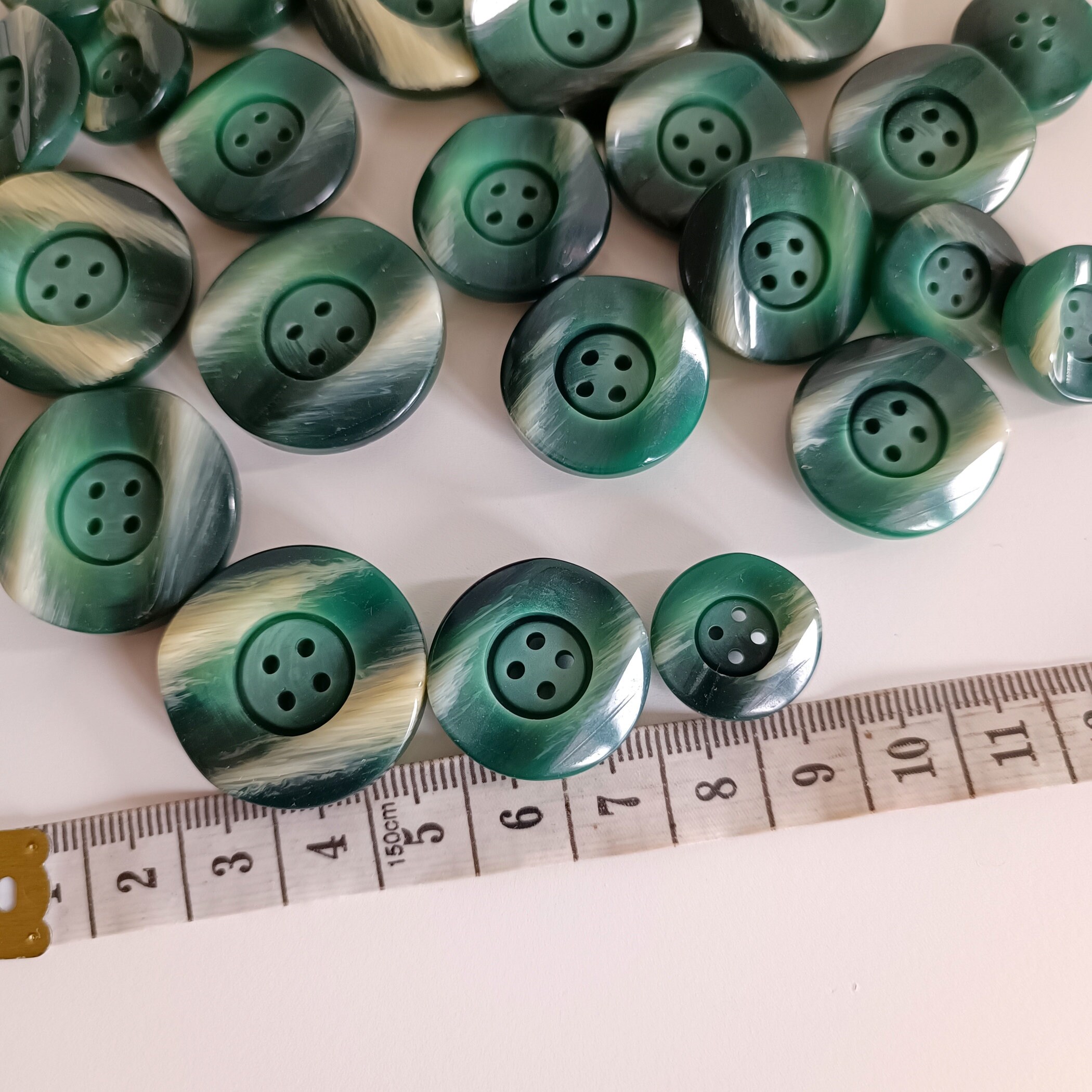 70s 80s Green Shaded Buttons Dress Buttons Made in Italy - Etsy