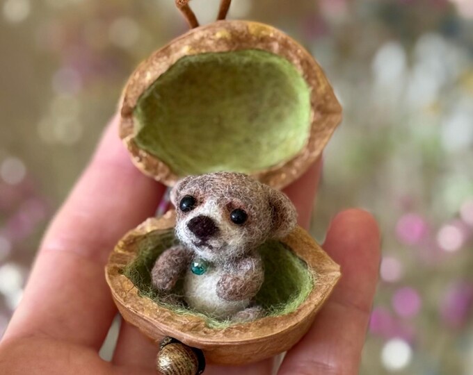 Needle Felted Bear in Walnut Shell – Miniature Animal Figurine ...