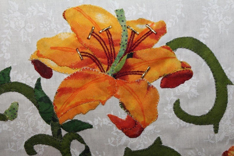 Lily Appliqué Block for the Buoyant Blossoms BOM Collection - Etsy