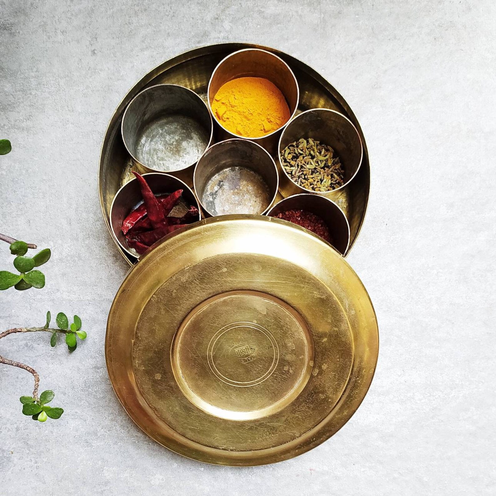 Vintage Round Brass Condiment Spice Box With Lid and 7 Spice - Etsy