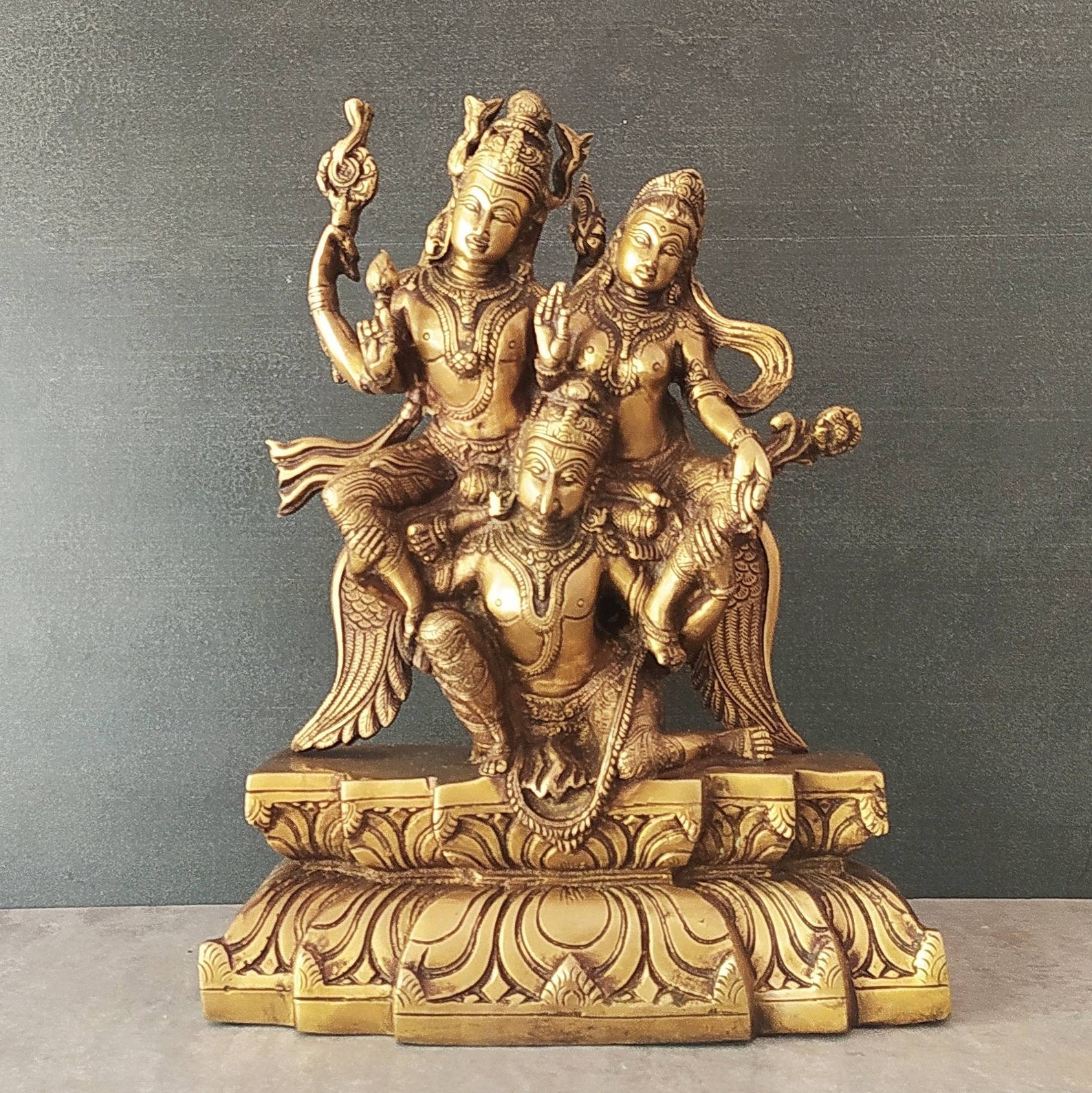 Majestic Sculpture of Lord Vishu & Lakshmi With Vahan Garuda. - Etsy