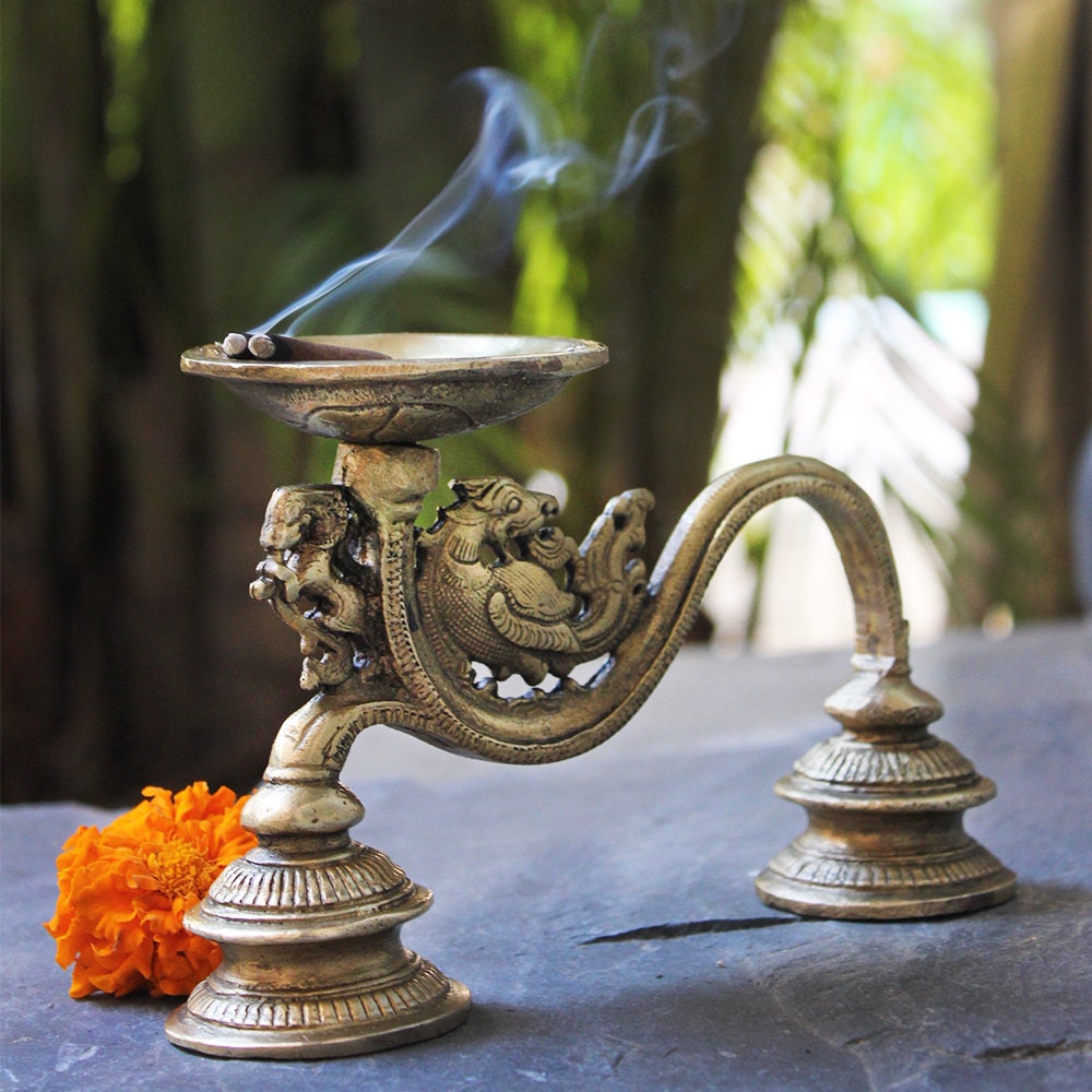 Vintage Brass Dhoop Aarti Prayer Lamp With the Mythical Yali - Etsy
